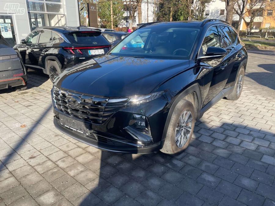 Black Hyundai Tucson 2020 in Kaunas, with an engine capacity of 1.60 L and mileage of 80 thousand km for 26908 €, photo 4 on AUTOMOTO.COM.LV