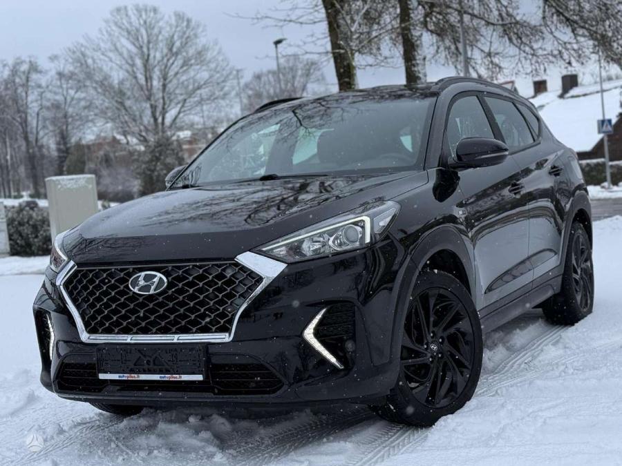 Black Hyundai Tucson 2020 in Ukmerge, with an engine capacity of 1.60 L and mileage of 165 thousand km for 14950 €, photo 1 on AUTOMOTO.COM.LV
