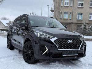 Black Hyundai Tucson 2020 in Ukmerge, with an engine capacity of 1.60 L and mileage of 165 thousand km for 14950 €, photo 2 on AUTOMOTO.COM.LV