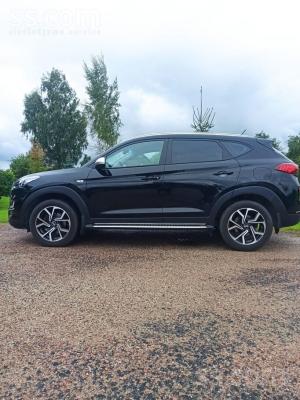 Melns Hyundai Tucson 2020 Saldus, ar dzinēja tilpumu 1.60 L un nobraukumu 50 tūkst. km par 14750 €, foto 3 vietnē AUTOMOTO.COM.LV