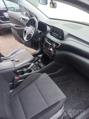 Melns Hyundai Tucson 2020 Saldus, ar dzinēja tilpumu 1.60 L un nobraukumu 50 tūkst. km par 14750 €, foto 13 vietnē AUTOMOTO.COM.LV