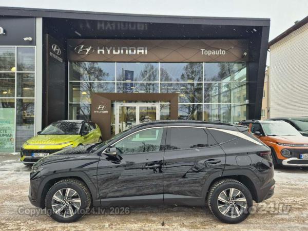 Black Hyundai Tucson 2021 in Tartu, with an engine capacity of 1.60 L and mileage of 89 thousand km for 22900 €, photo 2 on AUTOMOTO.COM.LV