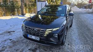 Black Hyundai Tucson 2021 in Riga, with an engine capacity of 1.60 L and mileage of 48 thousand km for 21600 €, photo  on AUTOMOTO.COM.LV