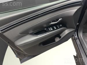 Melns Hyundai Tucson 2021 Rīga, ar dzinēja tilpumu 1.60 L un nobraukumu 93 tūkst. km par 23990 €, foto 14 vietnē AUTOMOTO.COM.LV