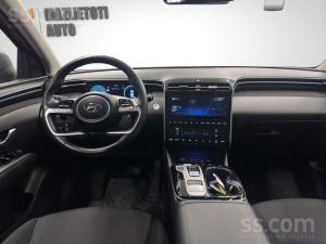 Melns Hyundai Tucson 2021 Rīga, ar dzinēja tilpumu 1.60 L un nobraukumu 93 tūkst. km par 23990 €, foto 16 vietnē AUTOMOTO.COM.LV
