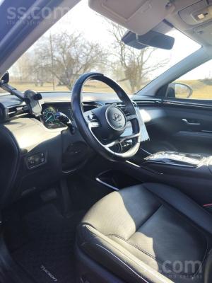 Melns Hyundai Tucson 2021 Rīga, ar dzinēja tilpumu 1.60 L un nobraukumu 70 tūkst. km par 23250 €, foto 8 vietnē AUTOMOTO.COM.LV