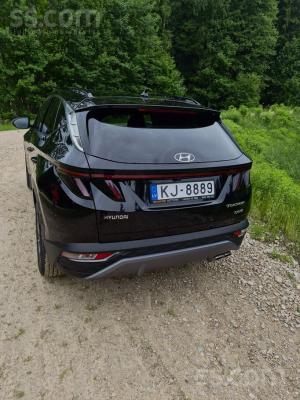 Melns Hyundai Tucson 2021 Rīga, ar dzinēja tilpumu 1.60 L un nobraukumu 91 tūkst. km par 21999 €, foto 4 vietnē AUTOMOTO.COM.LV
