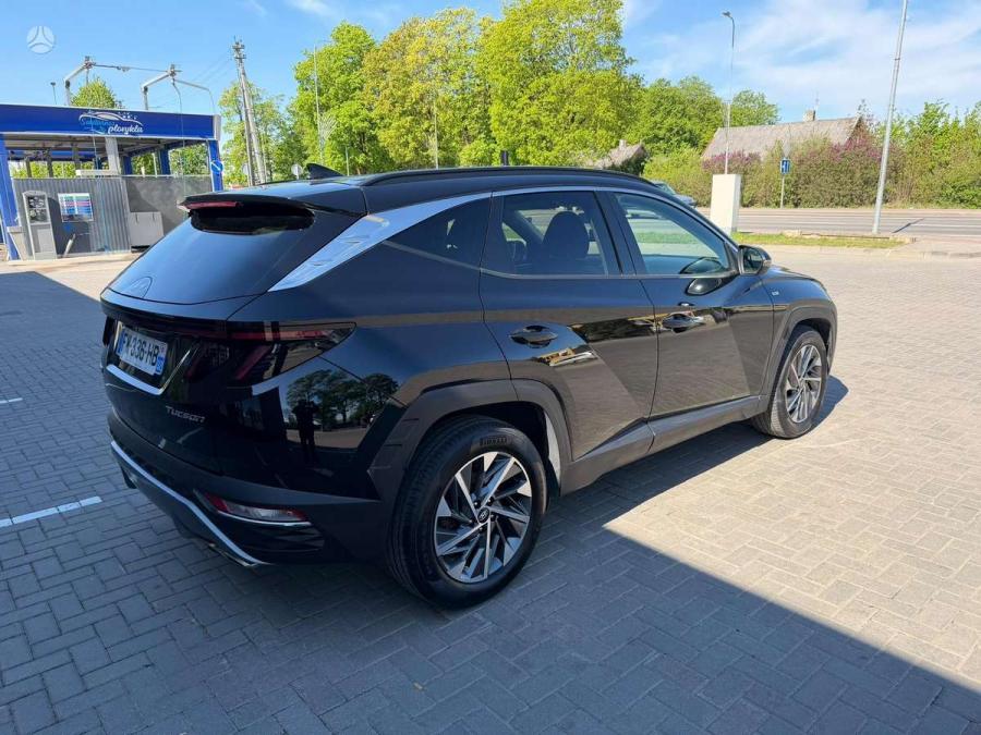 Melns Hyundai Tucson 2021 Tauragė, ar dzinēja tilpumu 1.60 L un nobraukumu 238 tūkst. km par 16400 €, foto 4 vietnē AUTOMOTO.COM.LV