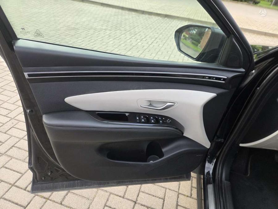 Melns Hyundai Tucson 2021 Marijampole, ar dzinēja tilpumu 1.60 L un nobraukumu 50 tūkst. km par 28900 €, foto 21 vietnē AUTOMOTO.COM.LV