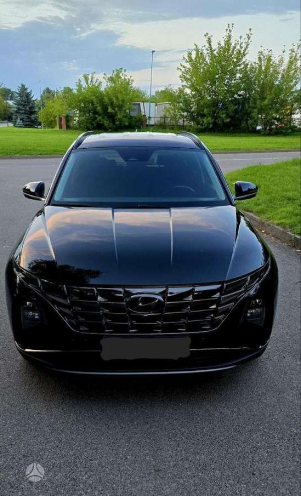 Black Hyundai Tucson 2021 in Vilnius, with an engine capacity of 1.60 L and mileage of 104 thousand km for 22350 €, photo 5 on AUTOMOTO.COM.LV