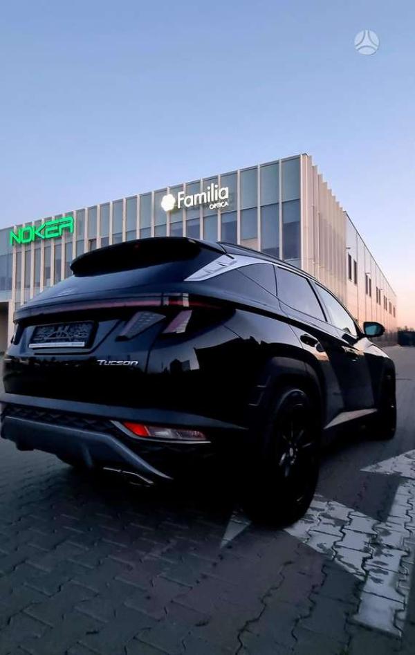 Black Hyundai Tucson 2021 in Vilnius, with an engine capacity of 1.60 L and mileage of 104 thousand km for 22350 €, photo 9 on AUTOMOTO.COM.LV