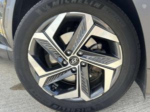 Black Hyundai Tucson 2021 in Vilnius, with an engine capacity of 1.60 L and mileage of 83 thousand km for 25400 €, photo 10 on AUTOMOTO.COM.LV