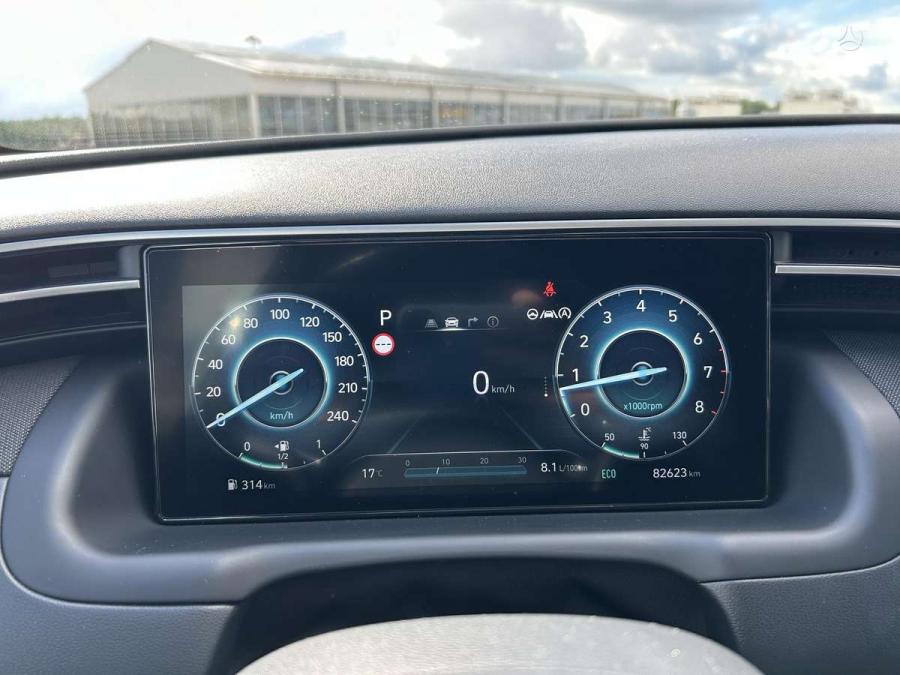 Black Hyundai Tucson 2021 in Vilnius, with an engine capacity of 1.60 L and mileage of 83 thousand km for 25400 €, photo 15 on AUTOMOTO.COM.LV