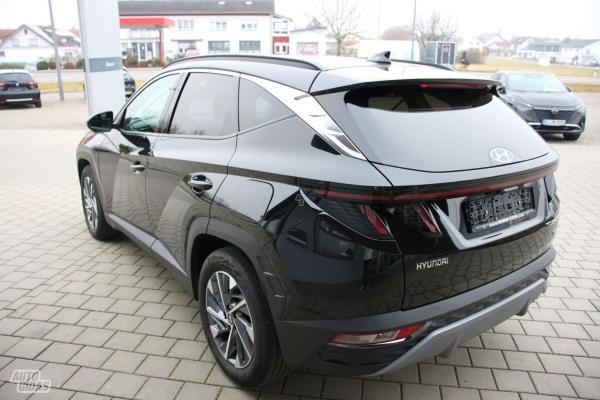 Black Hyundai Tucson 2022 in Kaunas, with an engine capacity of 0.00 L and mileage of 40 thousand km for 30125 €, photo 6 on AUTOMOTO.COM.LV