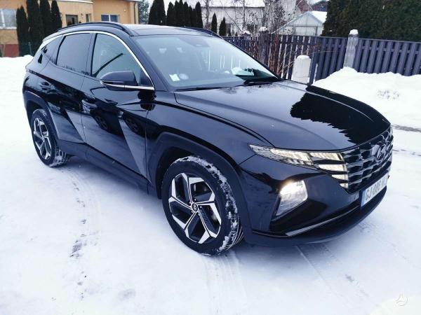 Black Hyundai Tucson 2022 in Kaunas, with an engine capacity of 1.60 L and mileage of 151 thousand km for 23900 €, photo 3 on AUTOMOTO.COM.LV