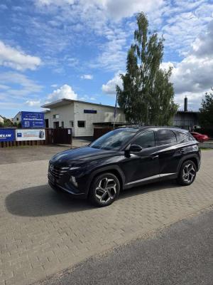 Black Hyundai Tucson 2022 in Elektrenai, with an engine capacity of 1.60 L and mileage of 153 thousand km for 21900 €, photo 3 on AUTOMOTO.COM.LV