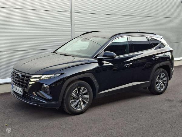 Black Hyundai Tucson 2022 in Vilnius, with an engine capacity of 1.60 L and mileage of 43 thousand km for 26300 €, photo 1 on AUTOMOTO.COM.LV