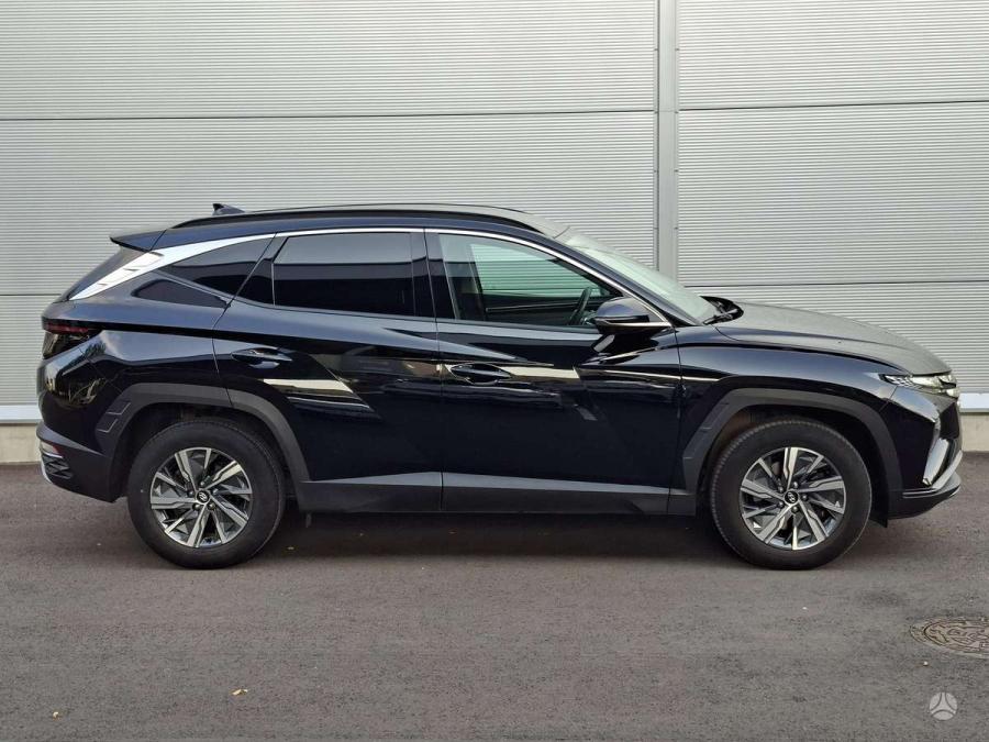 Melns Hyundai Tucson 2022 Viļņa, ar dzinēja tilpumu 1.60 L un nobraukumu 43 tūkst. km par 26300 €, foto 4 vietnē AUTOMOTO.COM.LV