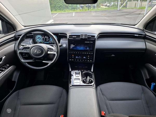 Black Hyundai Tucson 2022 in Vilnius, with an engine capacity of 1.60 L and mileage of 43 thousand km for 26300 €, photo 9 on AUTOMOTO.COM.LV
