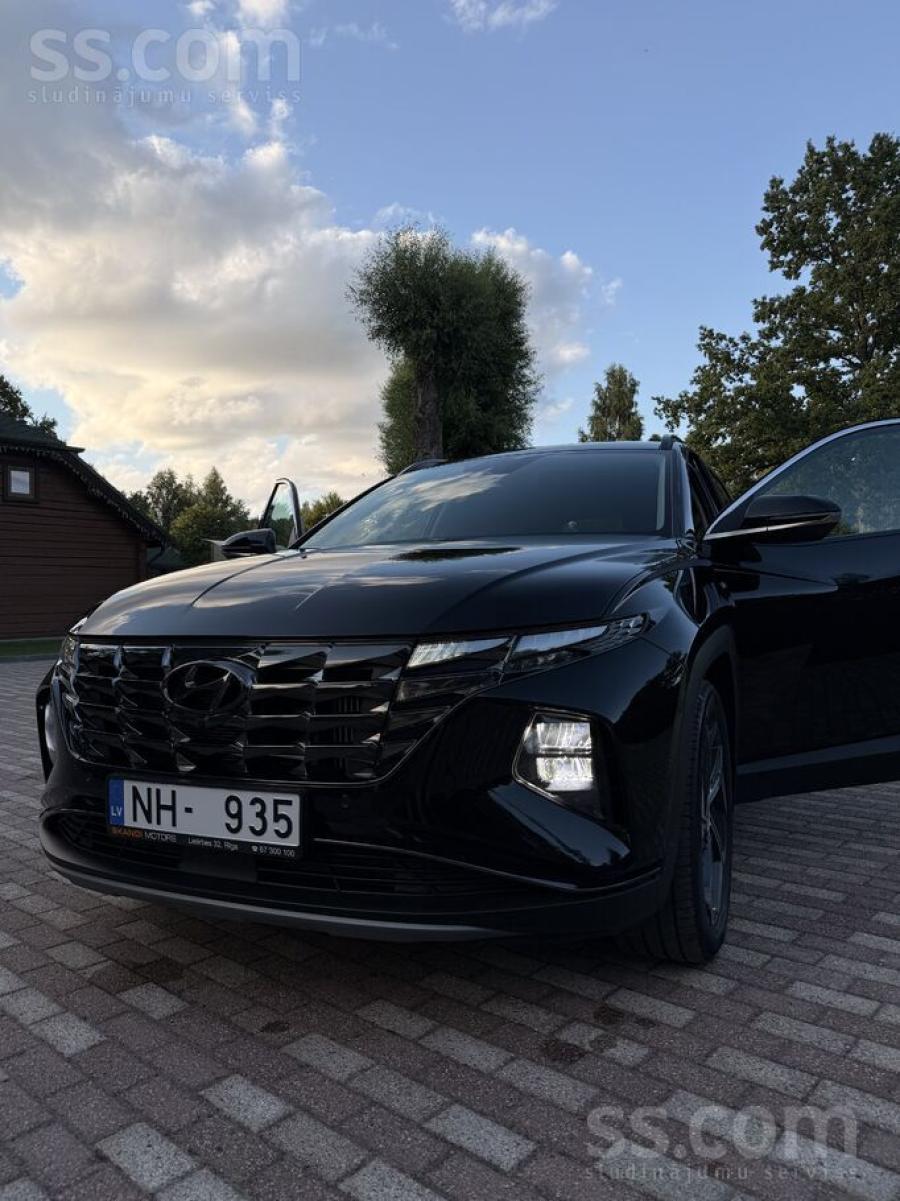 Black Hyundai Tucson 2022 in Riga, with an engine capacity of 1.60 L and mileage of 63 thousand km for 23000 €, photo 9 on AUTOMOTO.COM.LV