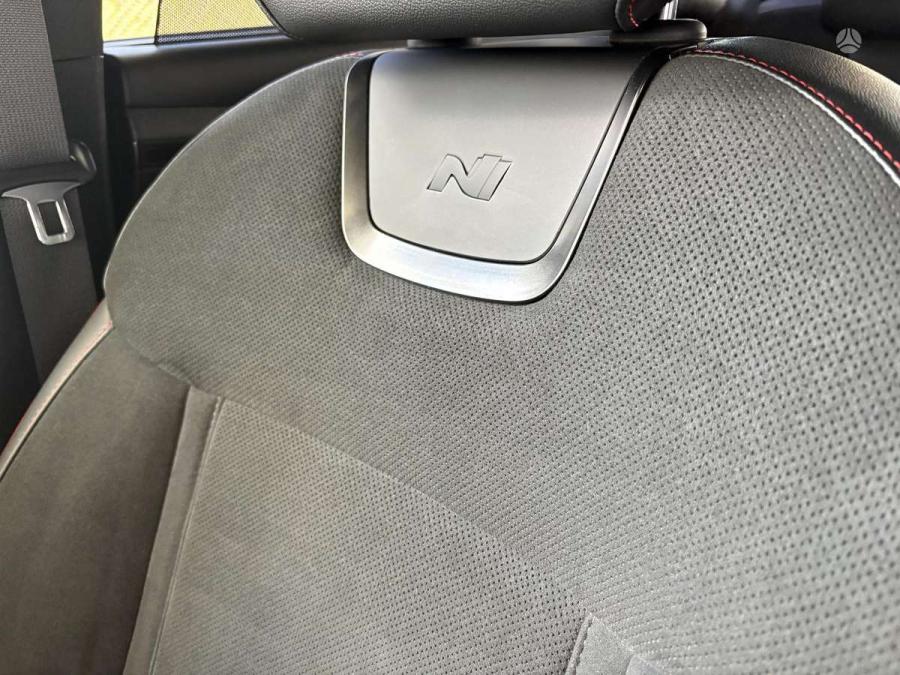Melns Hyundai Tucson 2022 Viļņa, ar dzinēja tilpumu 1.60 L un nobraukumu 117 tūkst. km par 27000 €, foto 26 vietnē AUTOMOTO.COM.LV