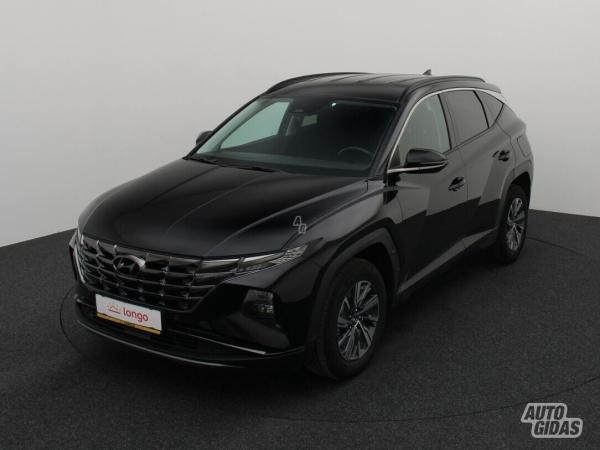Black Hyundai Tucson 2023 in Vilnius, with an engine capacity of 1.60 L and mileage of 129 thousand km for 23199 €, photo 1 on AUTOMOTO.COM.LV