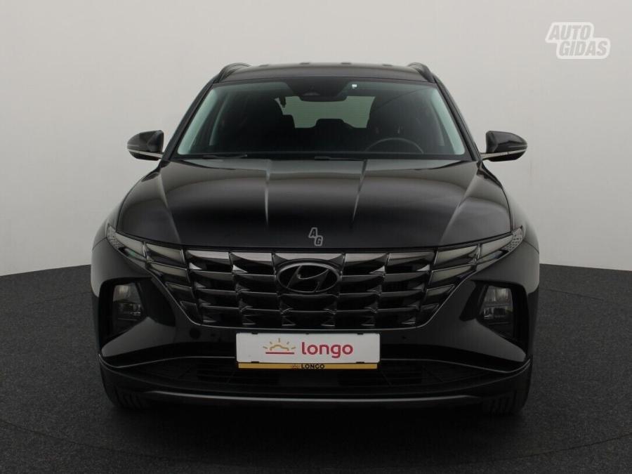 Black Hyundai Tucson 2023 in Vilnius, with an engine capacity of 1.60 L and mileage of 129 thousand km for 23199 €, photo 3 on AUTOMOTO.COM.LV