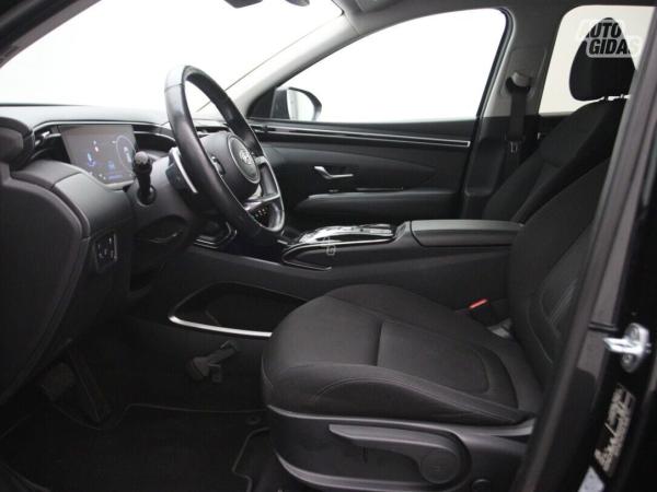 Black Hyundai Tucson 2023 in Vilnius, with an engine capacity of 1.60 L and mileage of 129 thousand km for 23199 €, photo 4 on AUTOMOTO.COM.LV