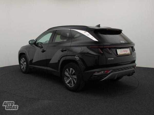 Black Hyundai Tucson 2023 in Vilnius, with an engine capacity of 1.60 L and mileage of 129 thousand km for 23199 €, photo 7 on AUTOMOTO.COM.LV