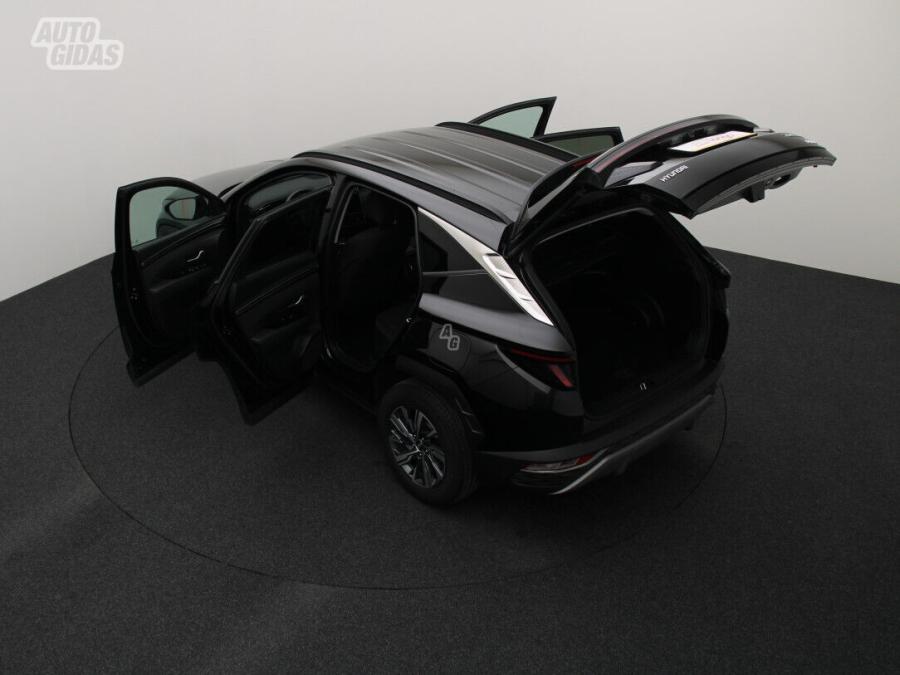 Black Hyundai Tucson 2023 in Vilnius, with an engine capacity of 1.60 L and mileage of 129 thousand km for 23199 €, photo 13 on AUTOMOTO.COM.LV