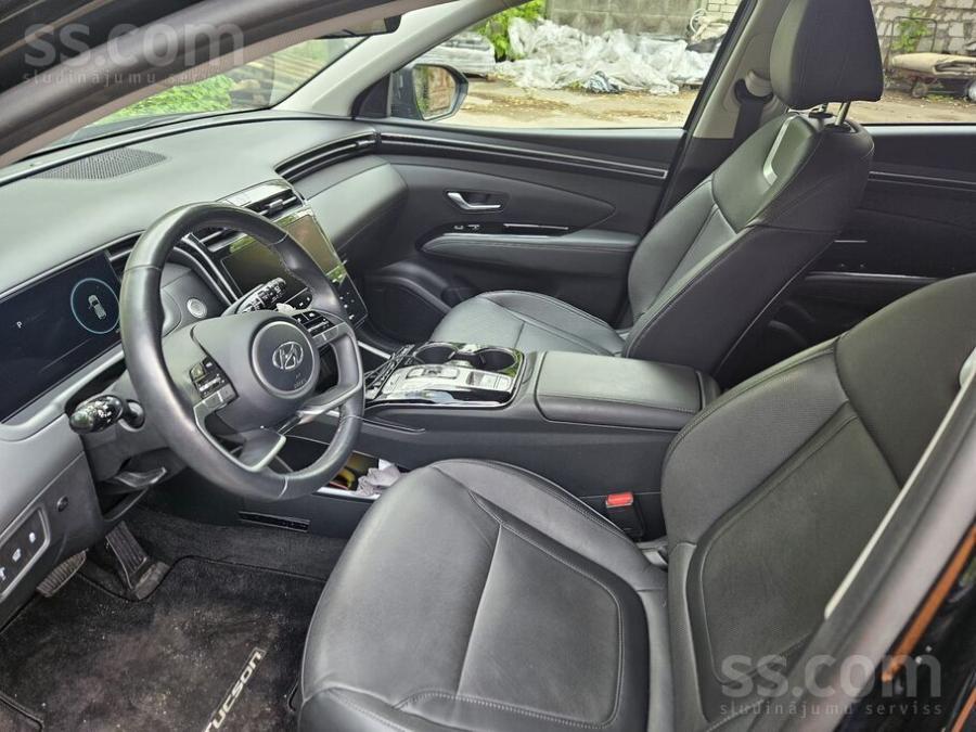 Black Hyundai Tucson 2023 in Riga, with an engine capacity of 2.50 L and mileage of 30 thousand km for 25500 €, photo 8 on AUTOMOTO.COM.LV