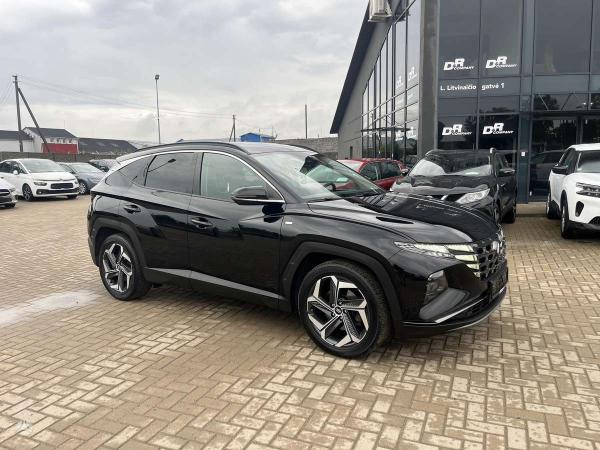 Black Hyundai Tucson 2023 in Taurage, with an engine capacity of 1.60 L and mileage of 114 thousand km for 17900 €, photo 1 on AUTOMOTO.COM.LV