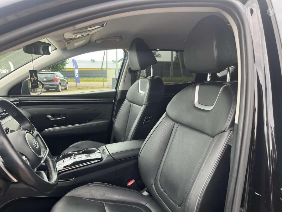 Black Hyundai Tucson 2023 in Taurage, with an engine capacity of 1.60 L and mileage of 114 thousand km for 17900 €, photo 25 on AUTOMOTO.COM.LV