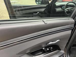 Black Hyundai Tucson 2023 in Taurage, with an engine capacity of 1.60 L and mileage of 114 thousand km for 17900 €, photo 27 on AUTOMOTO.COM.LV
