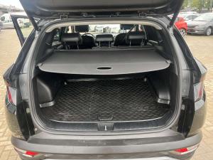 Black Hyundai Tucson 2023 in Taurage, with an engine capacity of 1.60 L and mileage of 114 thousand km for 17900 €, photo 32 on AUTOMOTO.COM.LV