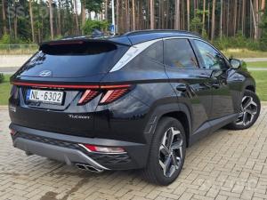 Black Hyundai Tucson 2023 in Riga, with an engine capacity of 1.60 L and mileage of 37 thousand km for 27490 €, photo 3 on AUTOMOTO.COM.LV