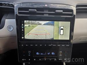 Black Hyundai Tucson 2023 in Riga, with an engine capacity of 1.60 L and mileage of 37 thousand km for 27490 €, photo 6 on AUTOMOTO.COM.LV