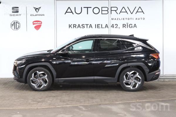 Melns Hyundai Tucson 2023 Rīga, ar dzinēja tilpumu 1.60 L un nobraukumu 17 tūkst. km par 25490 €, foto 5 vietnē AUTOMOTO.COM.LV