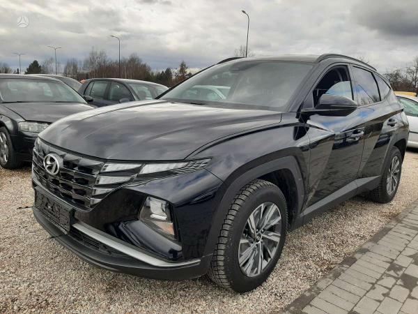 Melns Hyundai Tucson 2024 Kauņa, ar dzinēja tilpumu 1.60 L un nobraukumu 7 tūkst. km par 24900 €, foto 1 vietnē AUTOMOTO.COM.LV