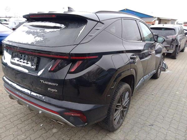 Black Hyundai Tucson 2024 in Siauliai, with an engine capacity of 1.60 L and mileage of 81 thousand km for 22809 €, photo 3 on AUTOMOTO.COM.LV