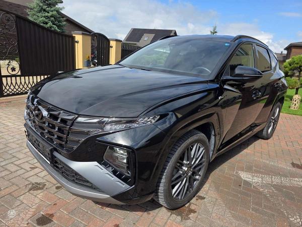 Black Hyundai Tucson 2024 in Siauliai, with an engine capacity of 1.60 L and mileage of 83 thousand km for 25700 €, photo 2 on AUTOMOTO.COM.LV