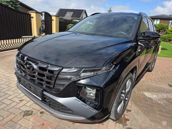 Black Hyundai Tucson 2024 in Siauliai, with an engine capacity of 1.60 L and mileage of 83 thousand km for 25700 €, photo 4 on AUTOMOTO.COM.LV