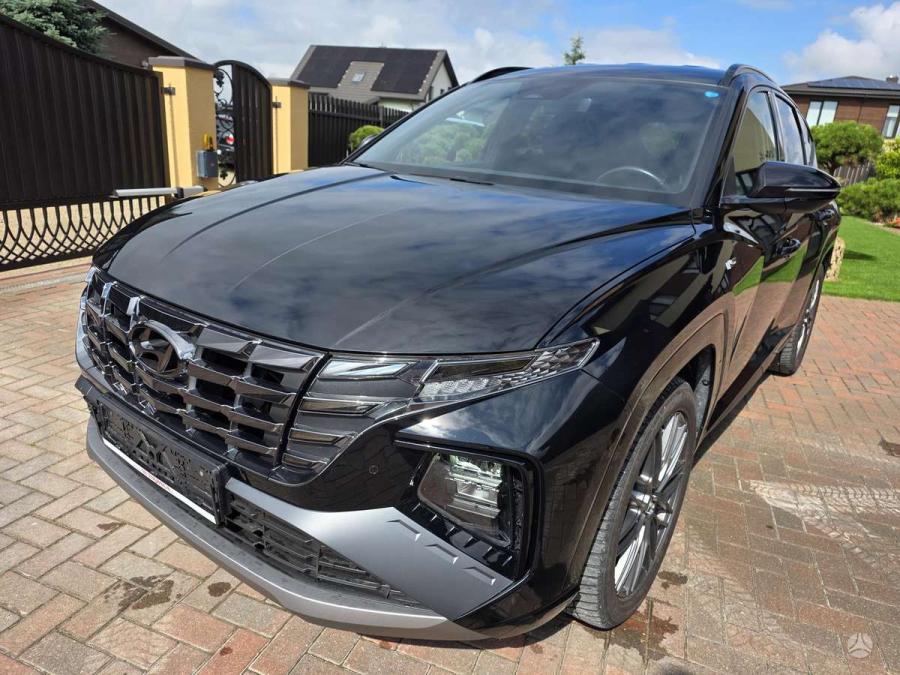 Black Hyundai Tucson 2024 in Siauliai, with an engine capacity of 1.60 L and mileage of 83 thousand km for 25700 €, photo 5 on AUTOMOTO.COM.LV