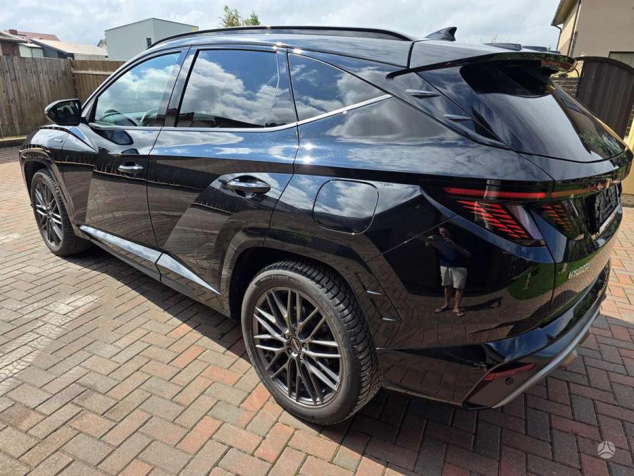 Black Hyundai Tucson 2024 in Siauliai, with an engine capacity of 1.60 L and mileage of 83 thousand km for 25700 €, photo 8 on AUTOMOTO.COM.LV