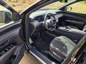 Black Hyundai Tucson 2024 in Siauliai, with an engine capacity of 1.60 L and mileage of 83 thousand km for 25700 €, photo 27 on AUTOMOTO.COM.LV