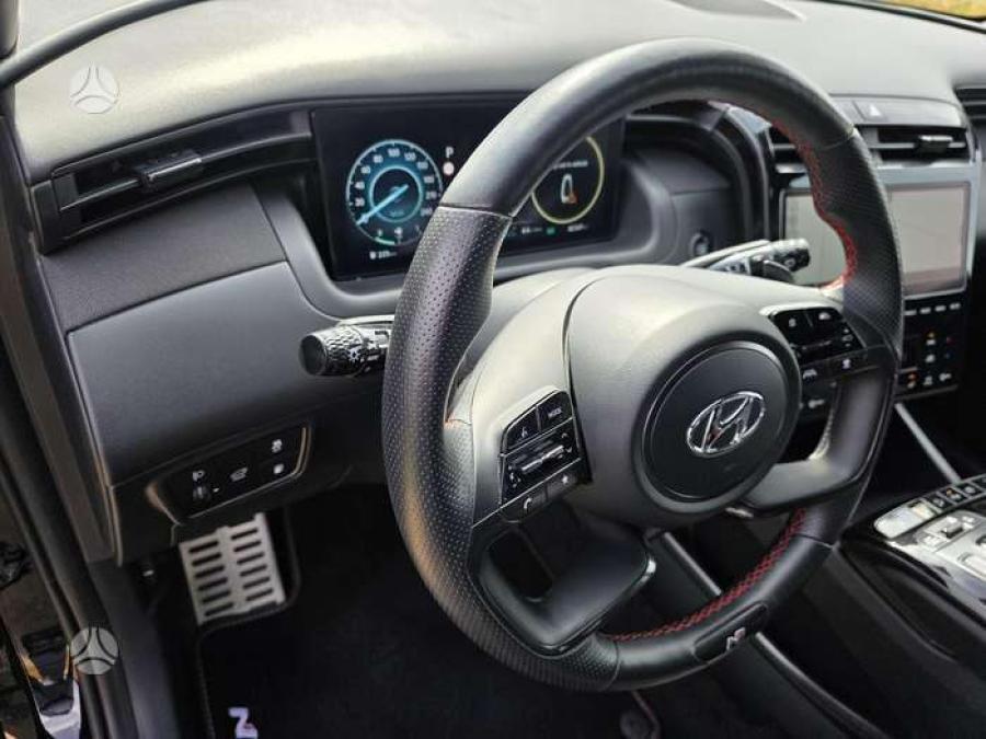 Black Hyundai Tucson 2024 in Siauliai, with an engine capacity of 1.60 L and mileage of 83 thousand km for 25700 €, photo 29 on AUTOMOTO.COM.LV