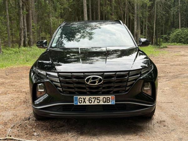 Melns Hyundai Tucson 2024 Tauragė, ar dzinēja tilpumu 1.60 L un nobraukumu 157 tūkst. km par 19500 €, foto 2 vietnē AUTOMOTO.COM.LV