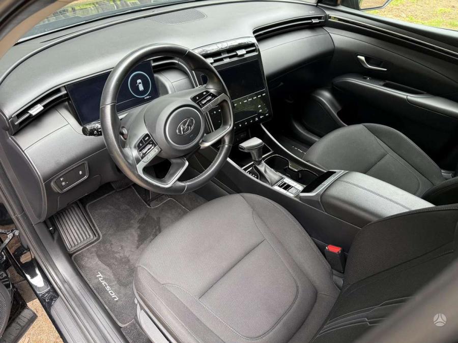 Melns Hyundai Tucson 2024 Tauragė, ar dzinēja tilpumu 1.60 L un nobraukumu 157 tūkst. km par 19500 €, foto 10 vietnē AUTOMOTO.COM.LV