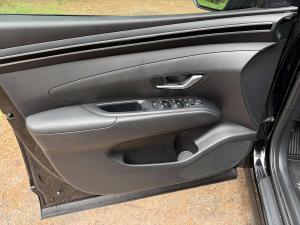 Melns Hyundai Tucson 2024 Tauragė, ar dzinēja tilpumu 1.60 L un nobraukumu 157 tūkst. km par 19500 €, foto 11 vietnē AUTOMOTO.COM.LV