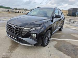Melns Hyundai Tucson 2024 Šauļi, ar dzinēja tilpumu 1.60 L un nobraukumu 84 tūkst. km par 25750 €, foto  vietnē AUTOMOTO.COM.LV